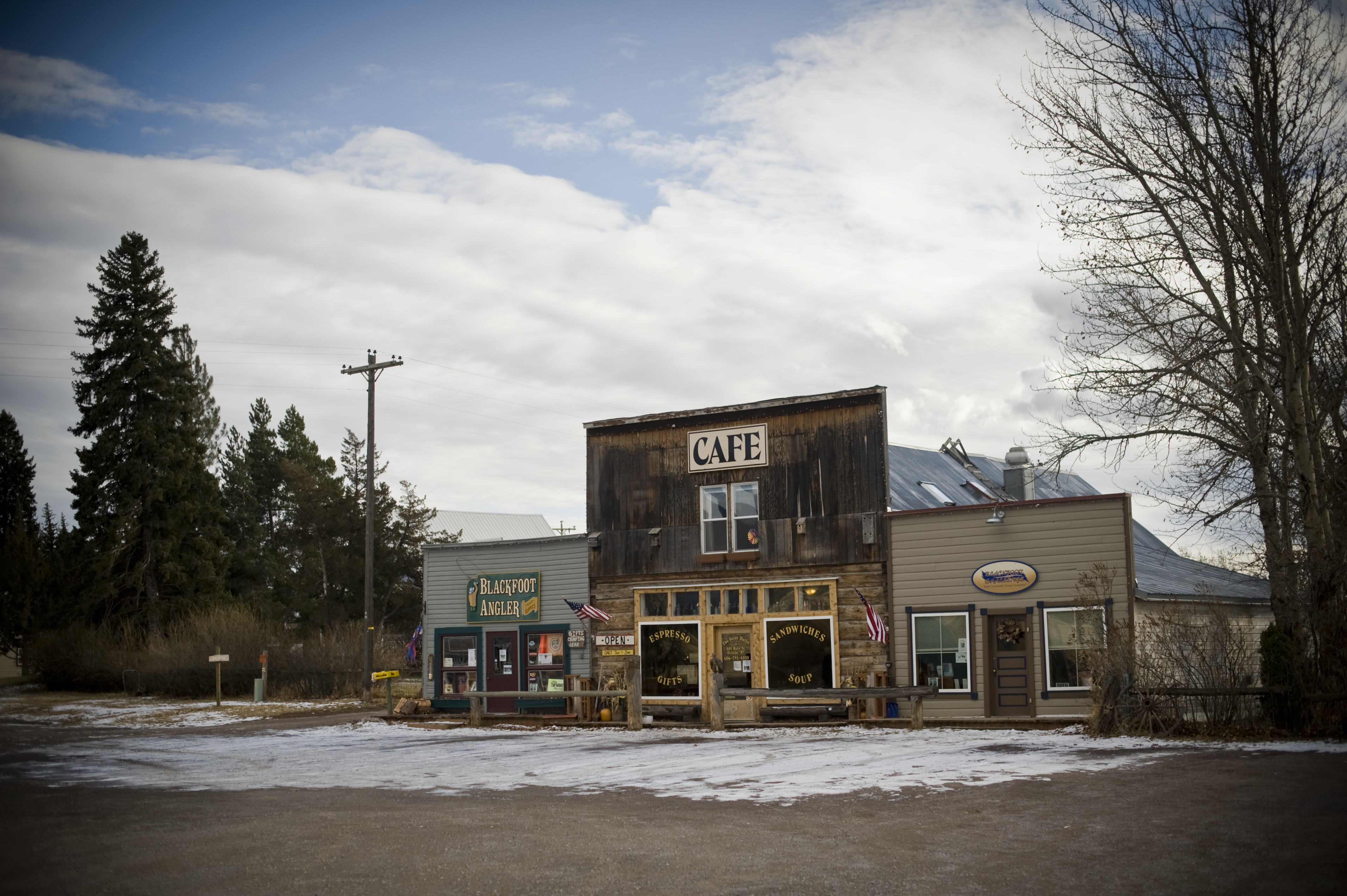 Lynn Donaldson Photography 406 570-9146 | The-Stray-Bullet-Cafe | 1